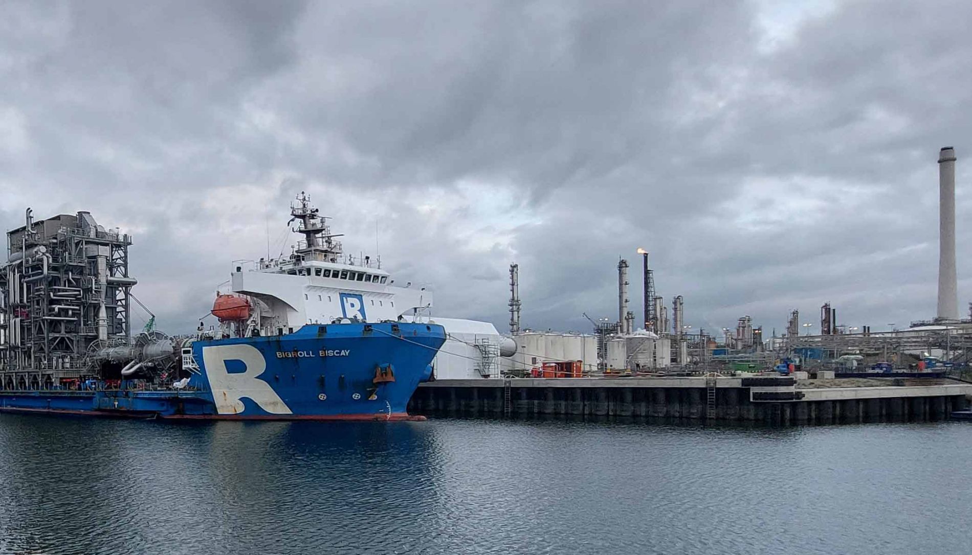 Chemiehaven | Rotterdam | Netherlands - ShibataFenderTeam