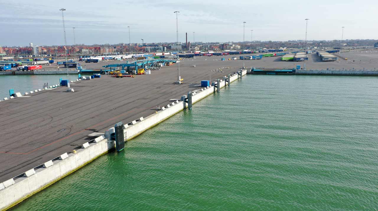 Port of Trelleborg Berth 11 & 12 | Trelleborg | Sweden - ShibataFenderTeam